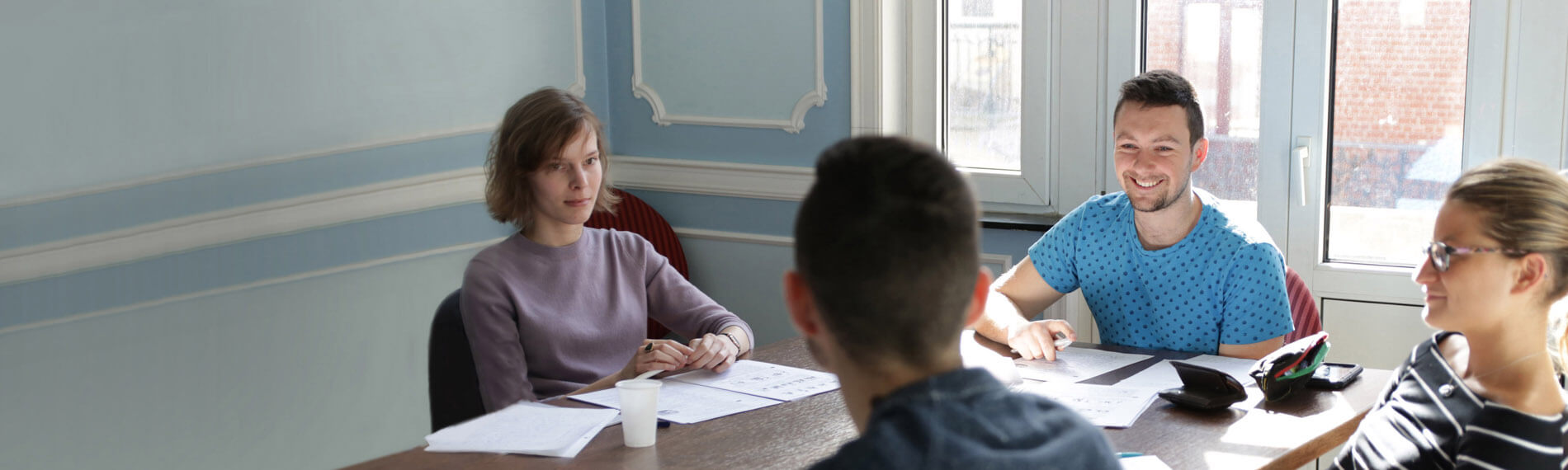 Evening English courses at the reputed English Academy Brussels